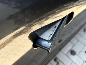 Grey Jaguar F-Type 2017 in Kaunas, with an engine capacity of 3.00 L and mileage of 137 thousand km for 30000 €, photo 16 on AUTOMOTO.COM.LV