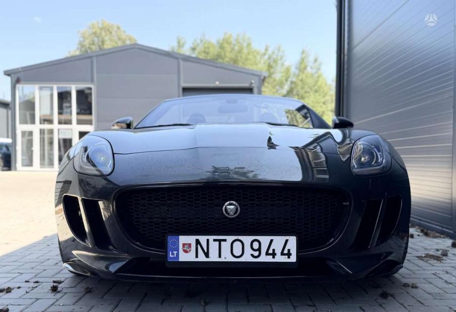 Grey Jaguar F-Type 2017 in Kaunas, with an engine capacity of 3.00 L and mileage of 137 thousand km for 30000 €, photo 42 on AUTOMOTO.COM.LV