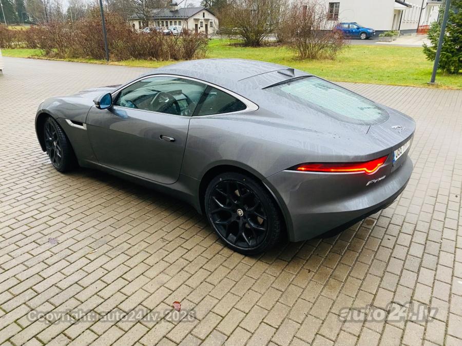 Grey Jaguar F-Type 2018 in Tallinn, with an engine capacity of 2.00 L and mileage of 200 thousand km for 31000 €, photo 10 on AUTOMOTO.COM.LV