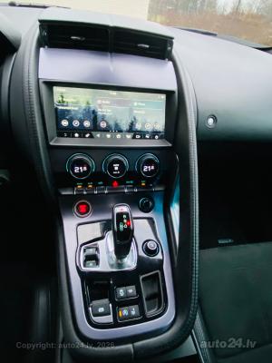 Grey Jaguar F-Type 2018 in Tallinn, with an engine capacity of 2.00 L and mileage of 200 thousand km for 31000 €, photo 11 on AUTOMOTO.COM.LV