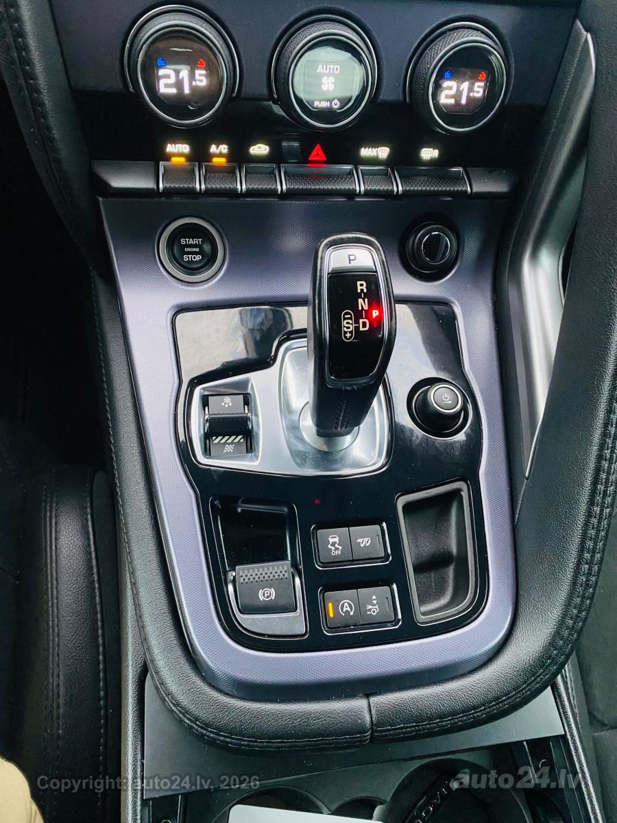 Grey Jaguar F-Type 2018 in Tallinn, with an engine capacity of 2.00 L and mileage of 200 thousand km for 31000 €, photo 16 on AUTOMOTO.COM.LV