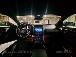 Grey Jaguar F-Type 2018 in Tallinn, with an engine capacity of 2.00 L and mileage of 200 thousand km for 31000 €, photo 17 on AUTOMOTO.COM.LV
