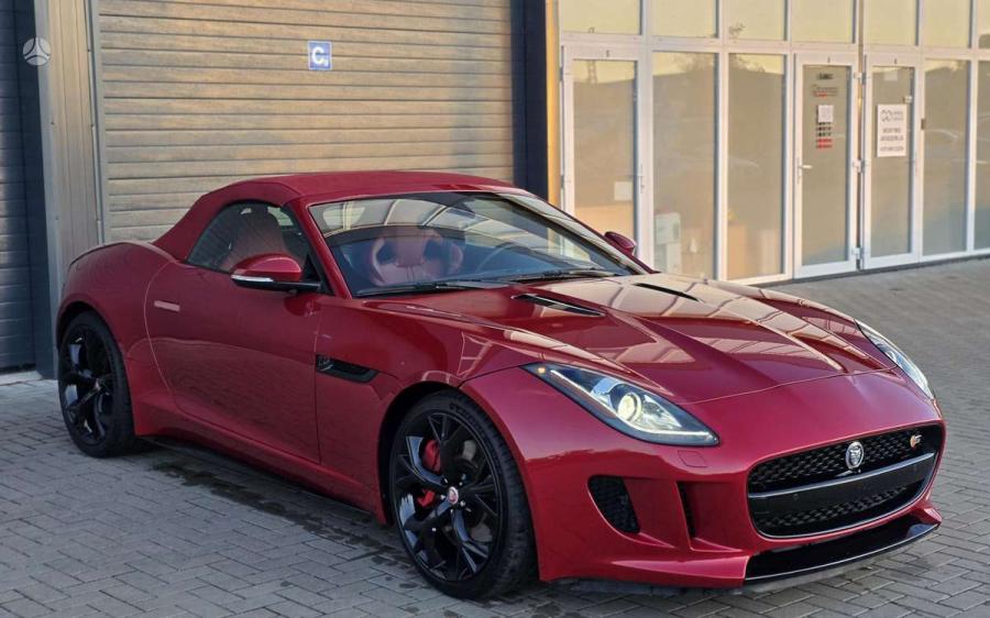 Red Jaguar F-Type 2014 in Kaunas, with an engine capacity of 5.00 L and mileage of 89 thousand km for 31500 €, photo 3 on AUTOMOTO.COM.LV