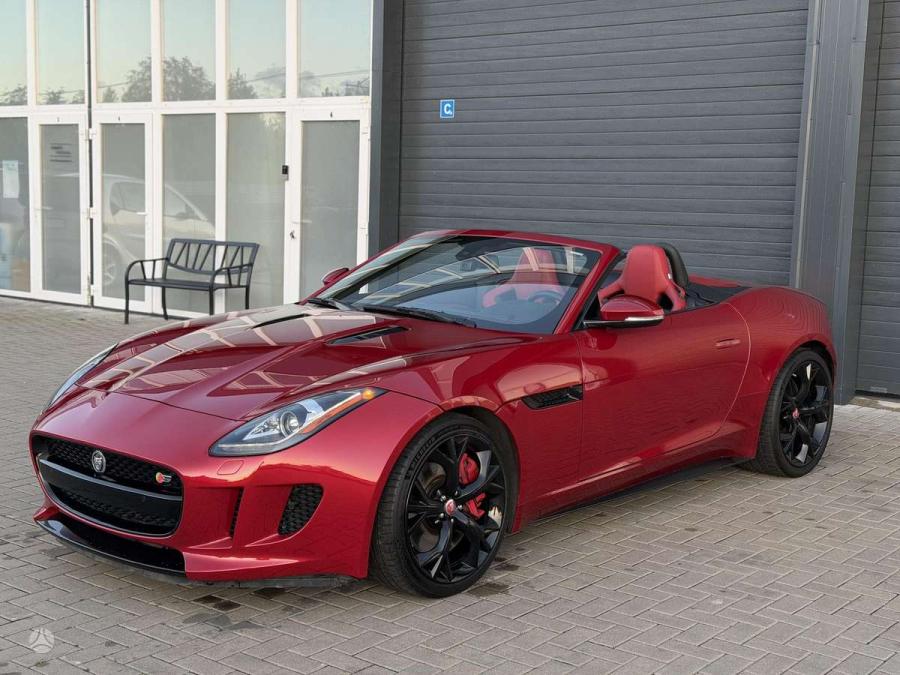 Red Jaguar F-Type 2014 in Kaunas, with an engine capacity of 5.00 L and mileage of 89 thousand km for 31500 €, photo 4 on AUTOMOTO.COM.LV