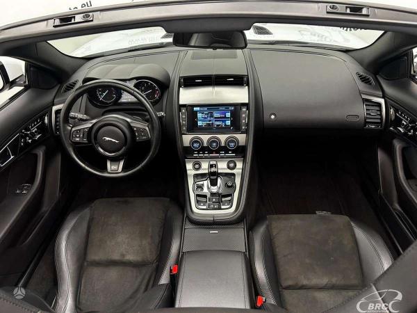 Balts Jaguar F-Type 2016 Viļņa, ar dzinēja tilpumu 3.00 L un nobraukumu 124 tūkst. km par 27000 €, foto 6 vietnē AUTOMOTO.COM.LV