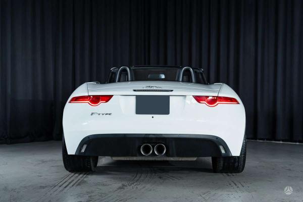 Balts Jaguar F-Type 2017 Viļņa, ar dzinēja tilpumu 3.00 L un nobraukumu 68 tūkst. km par 34500 €, foto 5 vietnē AUTOMOTO.COM.LV
