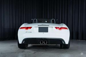Balts Jaguar F-Type 2017 Viļņa, ar dzinēja tilpumu 3.00 L un nobraukumu 68 tūkst. km par 34500 €, foto 6 vietnē AUTOMOTO.COM.LV