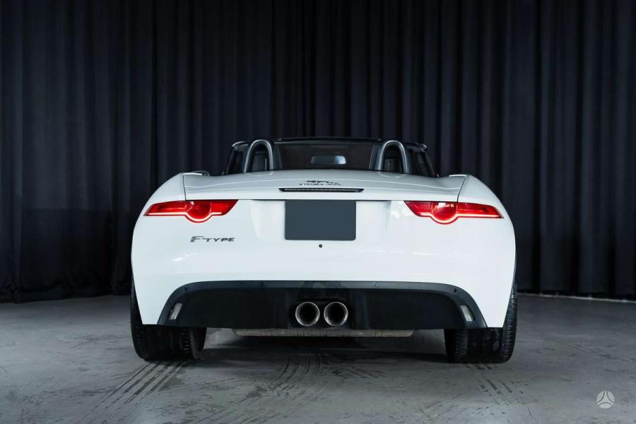 Balts Jaguar F-Type 2017 Viļņa, ar dzinēja tilpumu 3.00 L un nobraukumu 68 tūkst. km par 34500 €, foto 6 vietnē AUTOMOTO.COM.LV