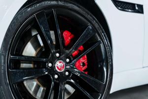 Balts Jaguar F-Type 2017 Viļņa, ar dzinēja tilpumu 3.00 L un nobraukumu 68 tūkst. km par 34500 €, foto 12 vietnē AUTOMOTO.COM.LV