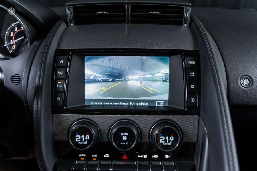 Balts Jaguar F-Type 2017 Viļņa, ar dzinēja tilpumu 3.00 L un nobraukumu 68 tūkst. km par 34500 €, foto 25 vietnē AUTOMOTO.COM.LV