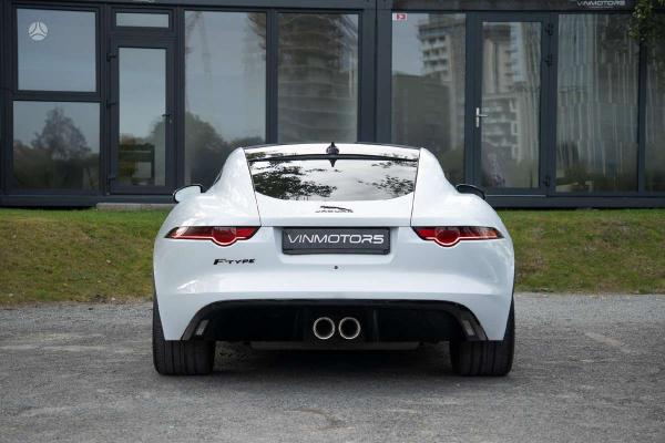 White Jaguar F-Type 2019 in Vilnius, with an engine capacity of 3.00 L and mileage of 84 thousand km for 37900 €, photo 5 on AUTOMOTO.COM.LV