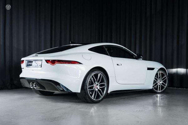 Jaguar F-Type 2019 in Vilnius on AUTOMOTO.COM.LV White Jaguar F-Type 2019 in Vilnius, with an engine capacity of 3.00 L and mileage of 92 thousand km for 34500 €, photo 5 on AUTOMOTO.COM.LV