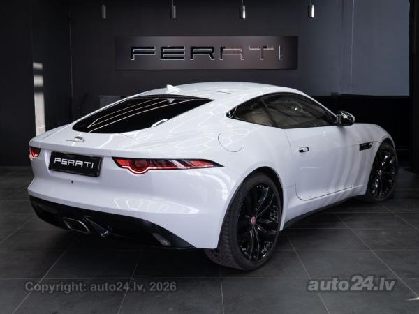 Balts Jaguar F-Type 2020 Tallina, ar dzinēja tilpumu 2.00 L un nobraukumu 21 tūkst. km par 37900 €, foto 2 vietnē AUTOMOTO.COM.LV