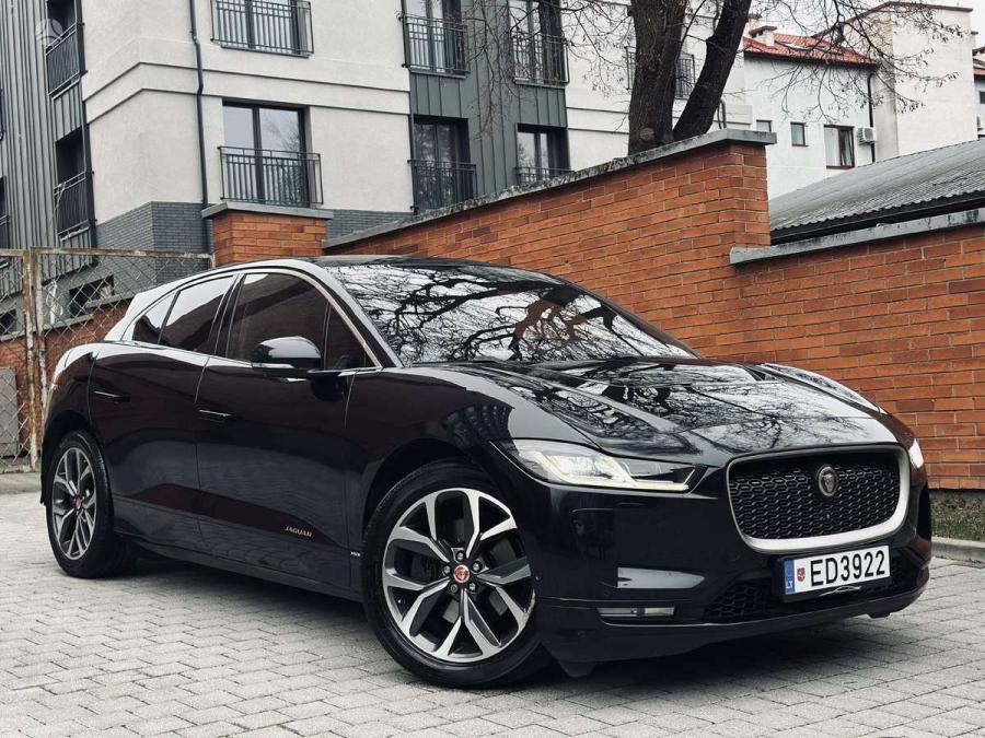 Black Jaguar I-Pace 2019 in Siauliai, with an engine capacity of 0.00 L and mileage of 140 thousand km for 23700 €, photo 4 on AUTOMOTO.COM.LV