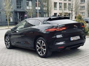 Black Jaguar I-Pace 2019 in Siauliai, with an engine capacity of 0.00 L and mileage of 140 thousand km for 23700 €, photo 7 on AUTOMOTO.COM.LV