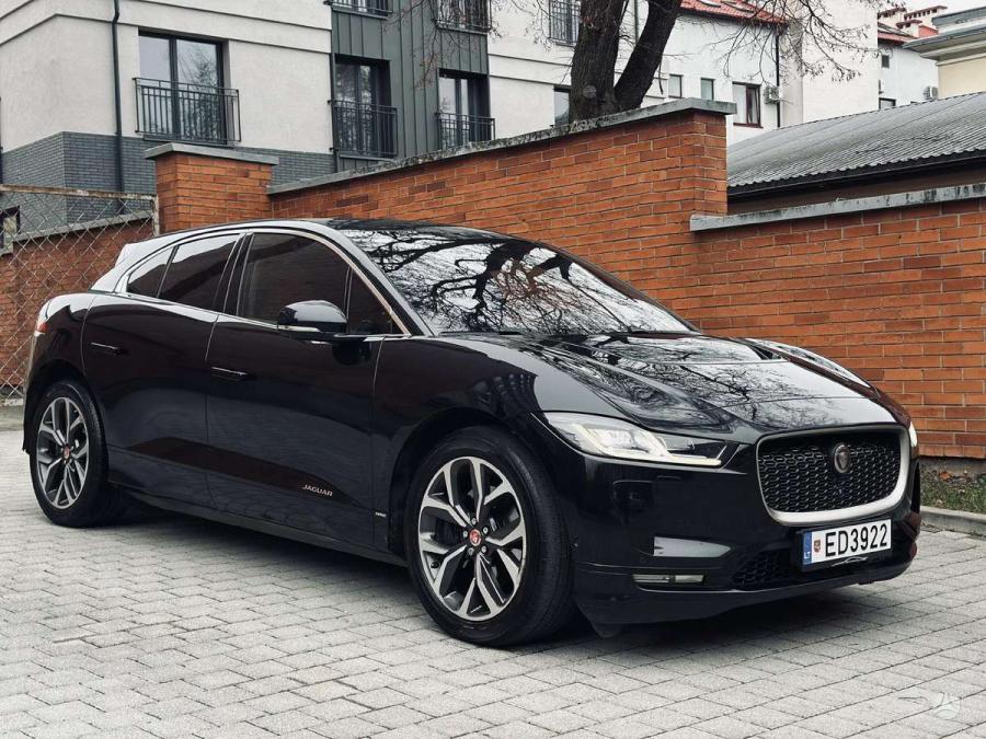 Black Jaguar I-Pace 2019 in Siauliai, with an engine capacity of 0.00 L and mileage of 140 thousand km for 23700 €, photo 22 on AUTOMOTO.COM.LV