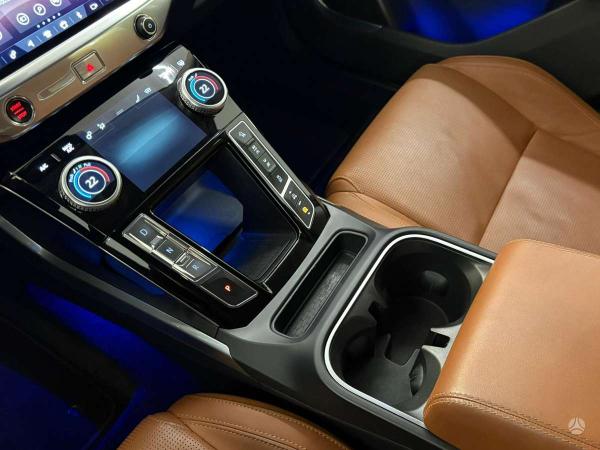 Melns Jaguar I-Pace 2018 Marijampole, ar dzinēja tilpumu 0.00 L un nobraukumu 98 tūkst. km par 24999 €, foto 4 vietnē AUTOMOTO.COM.LV