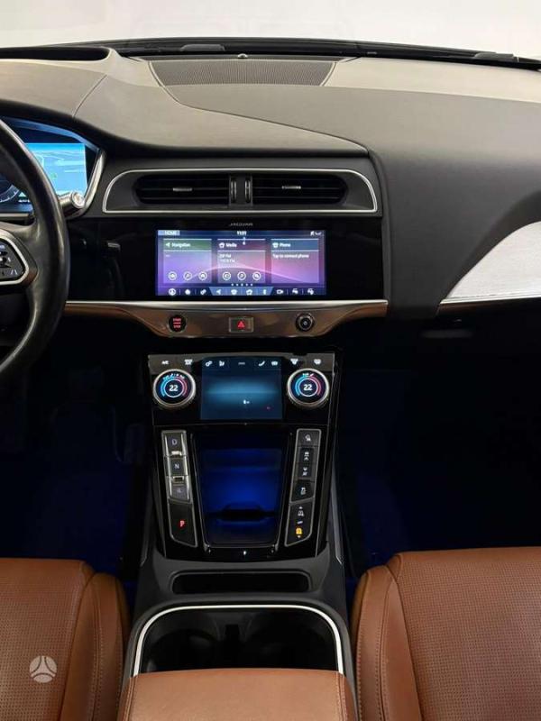 Melns Jaguar I-Pace 2018 Marijampole, ar dzinēja tilpumu 0.00 L un nobraukumu 98 tūkst. km par 24999 €, foto 7 vietnē AUTOMOTO.COM.LV