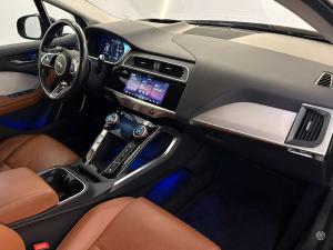 Melns Jaguar I-Pace 2018 Marijampole, ar dzinēja tilpumu 0.00 L un nobraukumu 98 tūkst. km par 24999 €, foto 23 vietnē AUTOMOTO.COM.LV