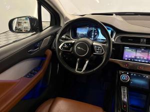 Melns Jaguar I-Pace 2018 Marijampole, ar dzinēja tilpumu 0.00 L un nobraukumu 98 tūkst. km par 24999 €, foto 27 vietnē AUTOMOTO.COM.LV