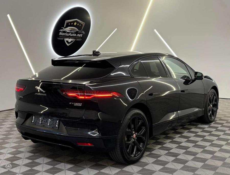 Black Jaguar I-Pace 2018 in Marijampole, with an engine capacity of 0.00 L and mileage of 98 thousand km for 24999 €, photo 38 on AUTOMOTO.COM.LV
