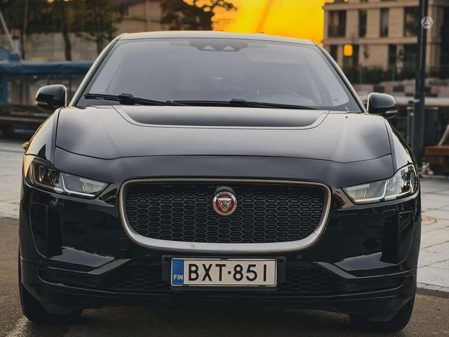 Black Jaguar I-Pace 2018 in Klaipeda, with an engine capacity of 0.00 L and mileage of 125 thousand km for 22500 €, photo 5 on AUTOMOTO.COM.LV