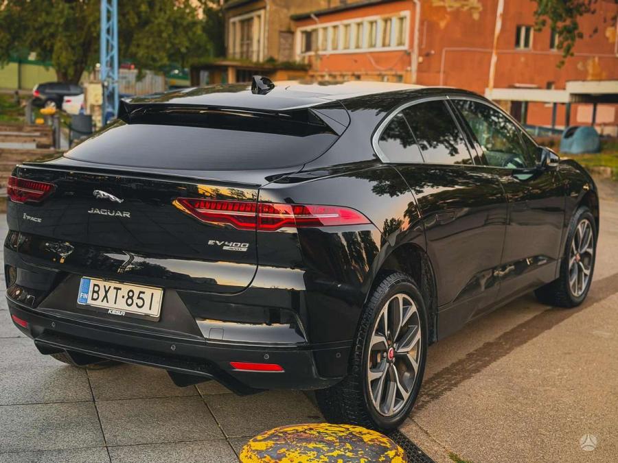 Black Jaguar I-Pace 2018 in Klaipeda, with an engine capacity of 0.00 L and mileage of 125 thousand km for 22500 €, photo 7 on AUTOMOTO.COM.LV