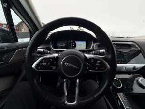 Black Jaguar I-Pace 2019 in Kaunas, with an engine capacity of 0.00 L and mileage of 134 thousand km for 18999 €, photo 14 on AUTOMOTO.COM.LV