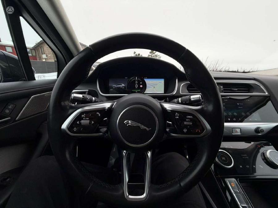 Black Jaguar I-Pace 2019 in Kaunas, with an engine capacity of 0.00 L and mileage of 134 thousand km for 18999 €, photo 14 on AUTOMOTO.COM.LV