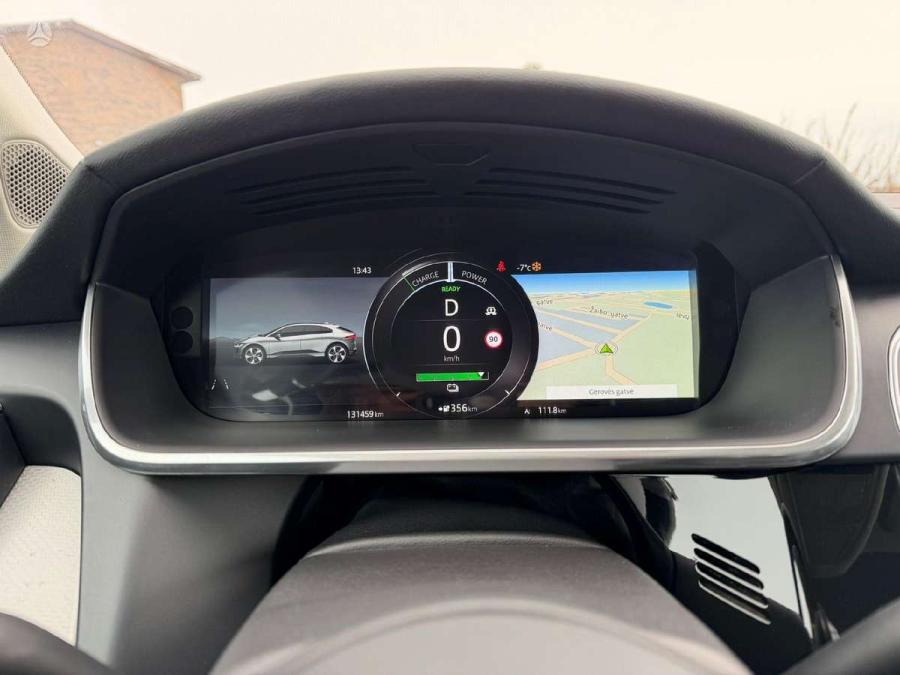 Black Jaguar I-Pace 2019 in Kaunas, with an engine capacity of 0.00 L and mileage of 134 thousand km for 18999 €, photo 15 on AUTOMOTO.COM.LV