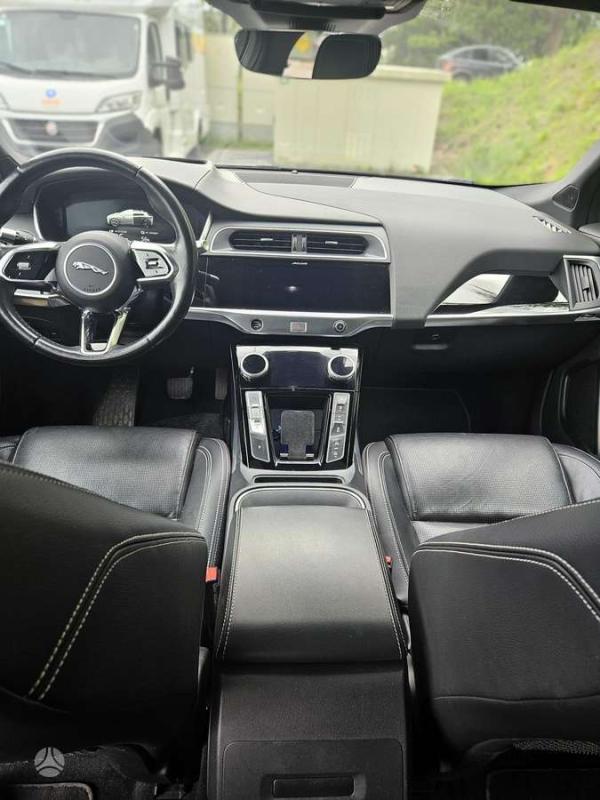 Black Jaguar I-Pace 2019 in Vilnius, with an engine capacity of 0.00 L and mileage of 183 thousand km for 22350 €, photo 8 on AUTOMOTO.COM.LV