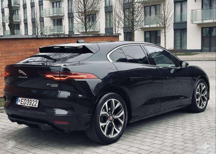 Melns Jaguar I-Pace 2019 Šauļi, ar dzinēja tilpumu 0.00 L un nobraukumu 149 tūkst. km par 21500 €, foto 6 vietnē AUTOMOTO.COM.LV