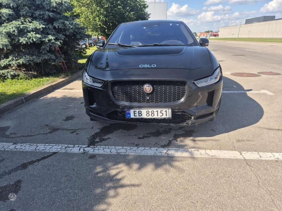 Melns Jaguar I-Pace 2020 Panevēža, ar dzinēja tilpumu 0.00 L un nobraukumu 348 tūkst. km par 9500 €, foto 1 vietnē AUTOMOTO.COM.LV