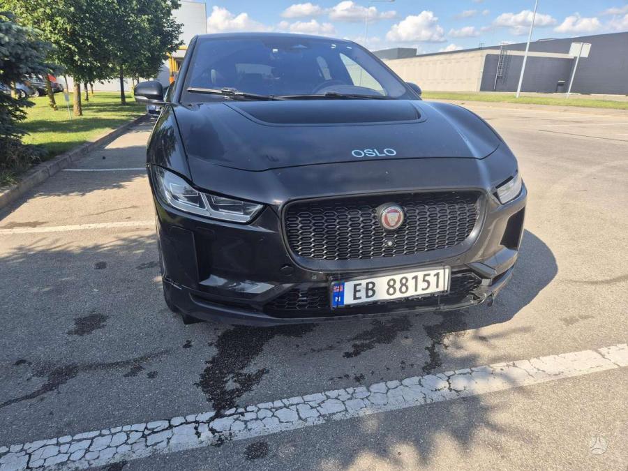 Melns Jaguar I-Pace 2020 Panevēža, ar dzinēja tilpumu 0.00 L un nobraukumu 348 tūkst. km par 9500 €, foto 3 vietnē AUTOMOTO.COM.LV