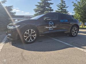 Melns Jaguar I-Pace 2020 Panevēža, ar dzinēja tilpumu 0.00 L un nobraukumu 348 tūkst. km par 9500 €, foto 6 vietnē AUTOMOTO.COM.LV