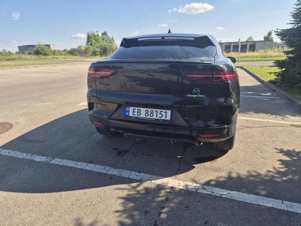 Melns Jaguar I-Pace 2020 Panevēža, ar dzinēja tilpumu 0.00 L un nobraukumu 348 tūkst. km par 9500 €, foto 8 vietnē AUTOMOTO.COM.LV