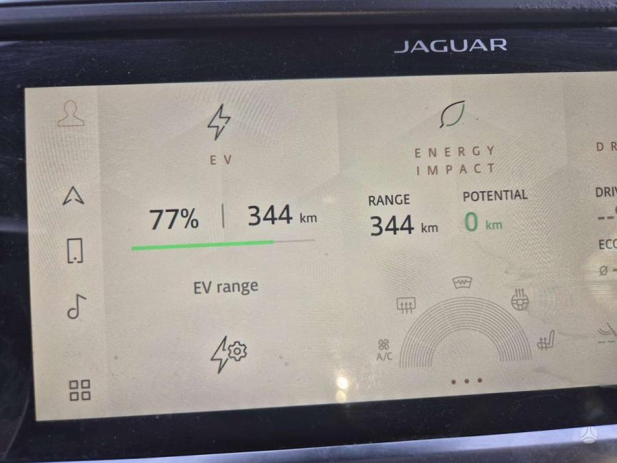 Melns Jaguar I-Pace 2020 Panevēža, ar dzinēja tilpumu 0.00 L un nobraukumu 348 tūkst. km par 9500 €, foto 19 vietnē AUTOMOTO.COM.LV
