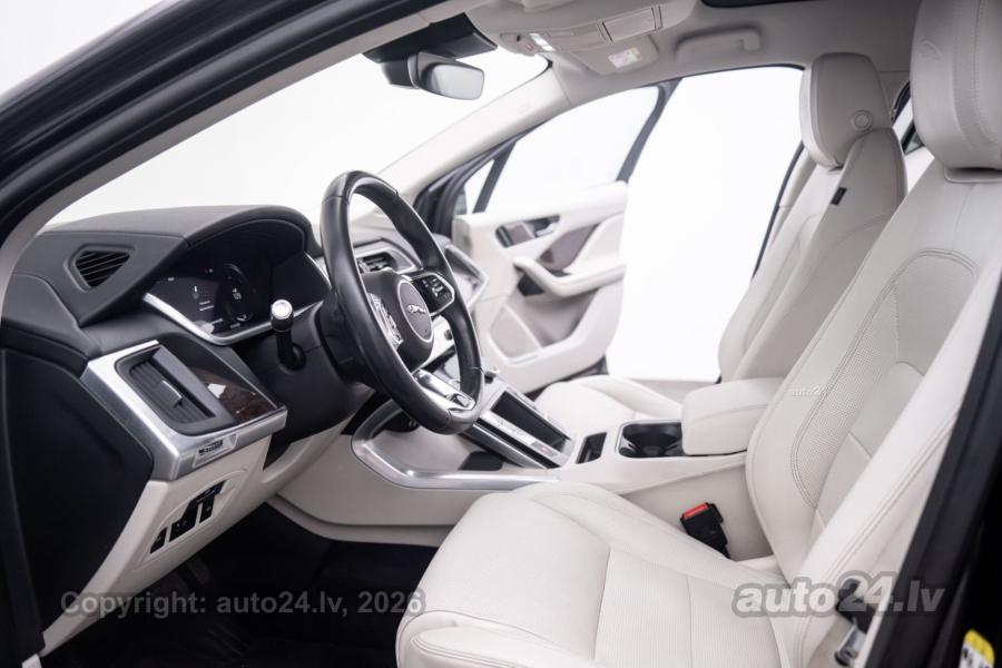 Black Jaguar I-Pace 2018 in Tallinn, with an engine capacity of 0.00 L and mileage of 109 thousand km for 19999 €, photo 10 on AUTOMOTO.COM.LV
