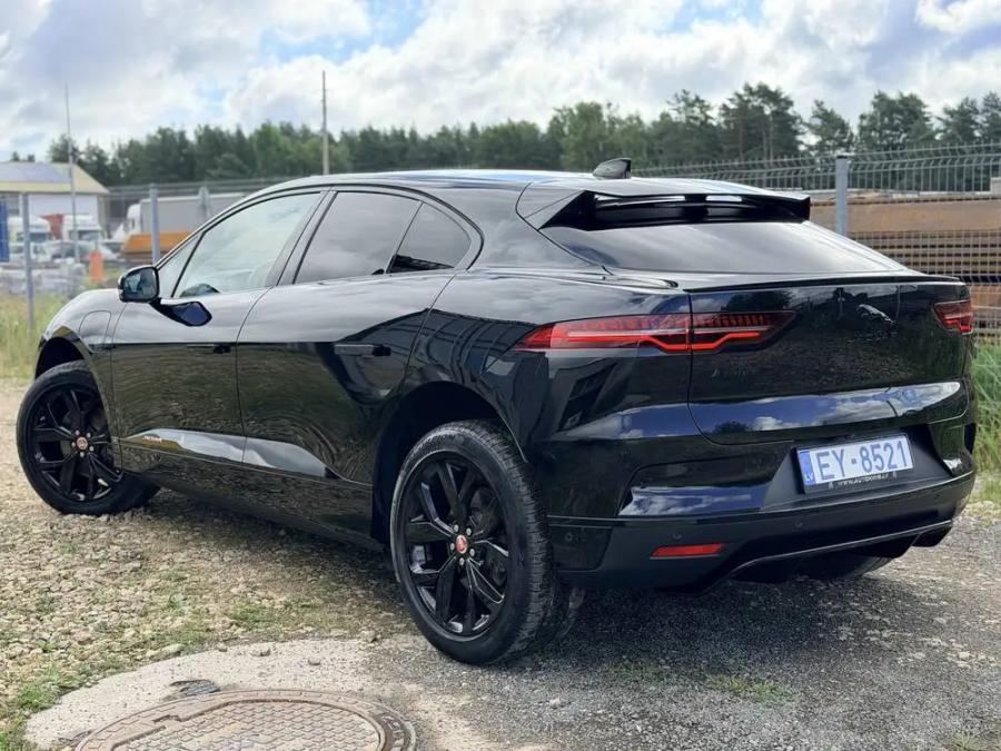 Black Jaguar I-Pace 2020 in Riga, with an engine capacity of 0.00 L and mileage of 93 thousand km for 24995 €, photo 6 on AUTOMOTO.COM.LV