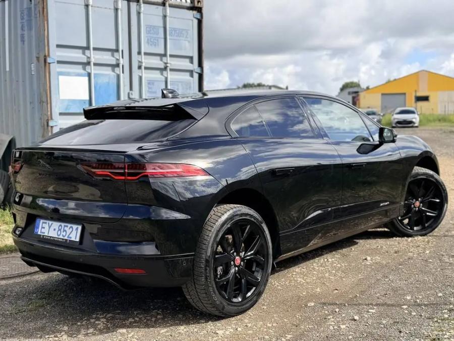 Black Jaguar I-Pace 2020 in Riga, with an engine capacity of 0.00 L and mileage of 93 thousand km for 24995 €, photo 7 on AUTOMOTO.COM.LV