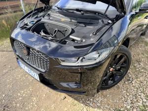 Black Jaguar I-Pace 2020 in Riga, with an engine capacity of 0.00 L and mileage of 93 thousand km for 24995 €, photo 8 on AUTOMOTO.COM.LV
