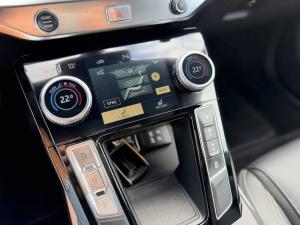 Black Jaguar I-Pace 2020 in Riga, with an engine capacity of 0.00 L and mileage of 93 thousand km for 24995 €, photo 20 on AUTOMOTO.COM.LV