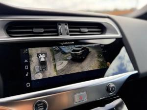 Black Jaguar I-Pace 2020 in Riga, with an engine capacity of 0.00 L and mileage of 93 thousand km for 24995 €, photo 23 on AUTOMOTO.COM.LV