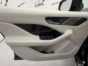 Black Jaguar I-Pace 2020 in Vilnius, with an engine capacity of 0.00 L and mileage of 55 thousand km for 24000 €, photo 22 on AUTOMOTO.COM.LV