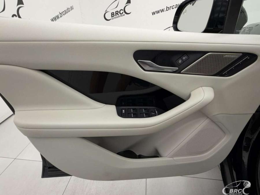 Black Jaguar I-Pace 2020 in Vilnius, with an engine capacity of 0.00 L and mileage of 55 thousand km for 24000 €, photo 22 on AUTOMOTO.COM.LV