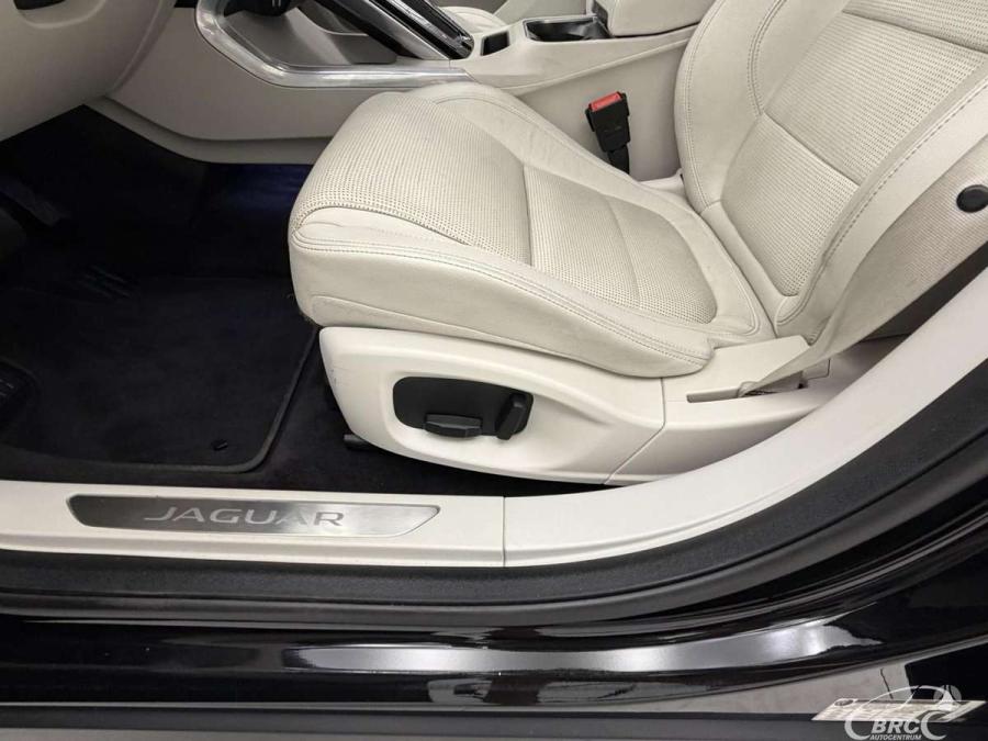 Black Jaguar I-Pace 2020 in Vilnius, with an engine capacity of 0.00 L and mileage of 55 thousand km for 24000 €, photo 24 on AUTOMOTO.COM.LV