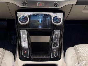 Black Jaguar I-Pace 2020 in Vilnius, with an engine capacity of 0.00 L and mileage of 55 thousand km for 23500 €, photo 20 on AUTOMOTO.COM.LV