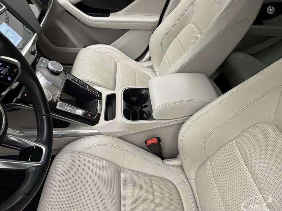 Black Jaguar I-Pace 2020 in Vilnius, with an engine capacity of 0.00 L and mileage of 55 thousand km for 23500 €, photo 26 on AUTOMOTO.COM.LV