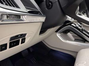 Black Jaguar I-Pace 2020 in Vilnius, with an engine capacity of 0.00 L and mileage of 55 thousand km for 23500 €, photo 28 on AUTOMOTO.COM.LV