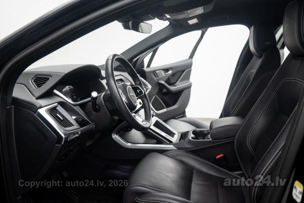 Black Jaguar I-Pace 2019 in Tallinn, with an engine capacity of 0.00 L and mileage of 125 thousand km for 19999 €, photo 8 on AUTOMOTO.COM.LV